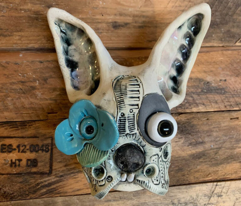 10 Creepy Gifts for the Weird Mom | Paranorms